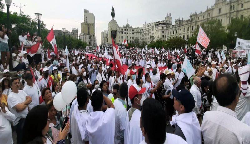 Marcha por la paz, violencia nunca más: Perú se mantiene convulsionado ...