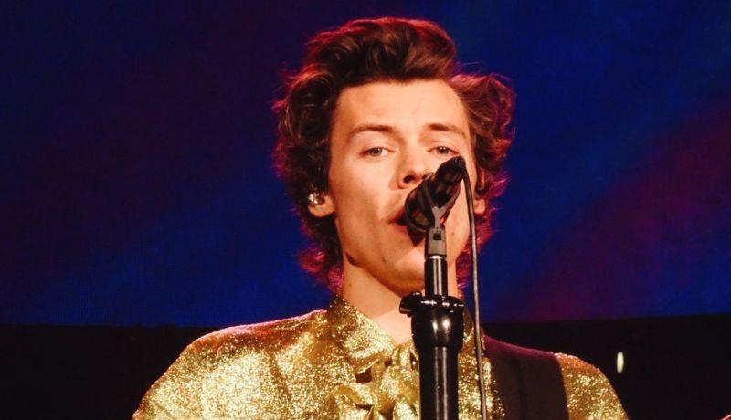 Harry Styles podría estar estrenando novio - Uniradio Informa