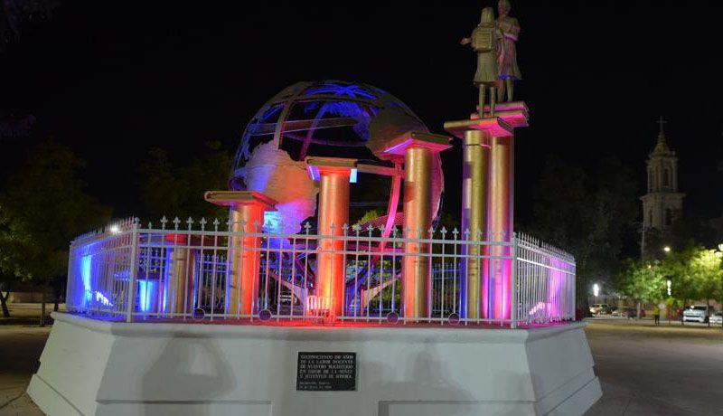 Iluminan el Parque del Maestro - Uniradio Informa
