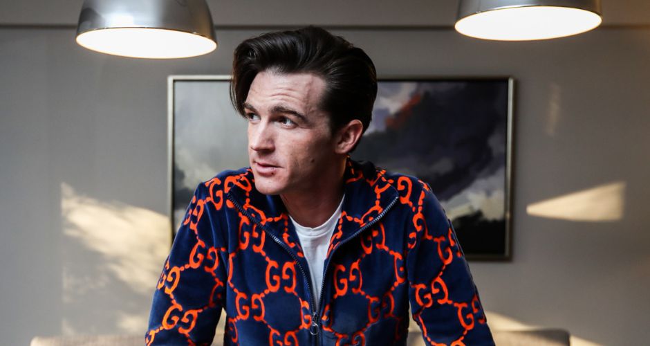 Captan a Drake Bell inhalando sustancia de un globo - Uniradio Informa