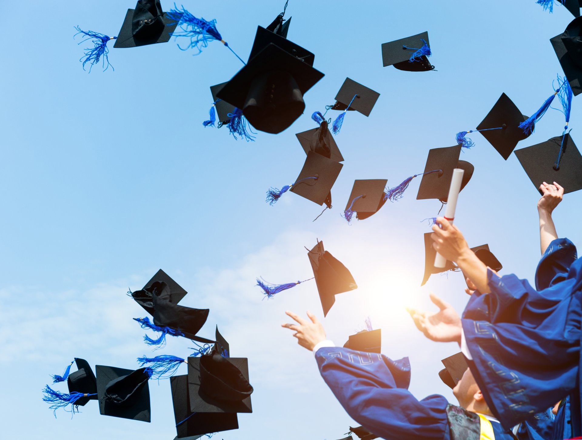 El programa CARE Act celebra al primer graduado - Uniradio Informa