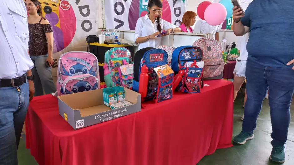 Realizan segunda edición del Bazar Escolar 2024 - Uniradio Informa