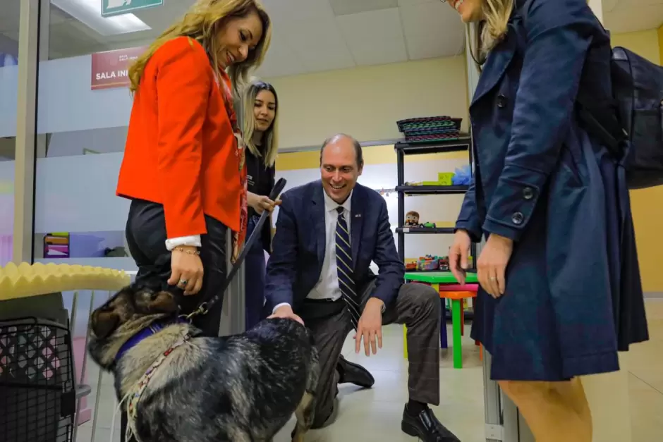 Christopher Teal, Cónsul General de Estados Unidos en Tijuana visita ...