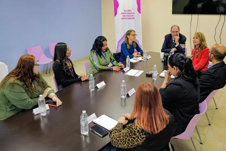 Christopher Teal, Cónsul General de Estados Unidos en Tijuana visita ...