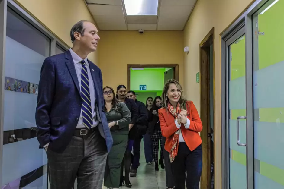 Christopher Teal, Cónsul General de Estados Unidos en Tijuana visita ...